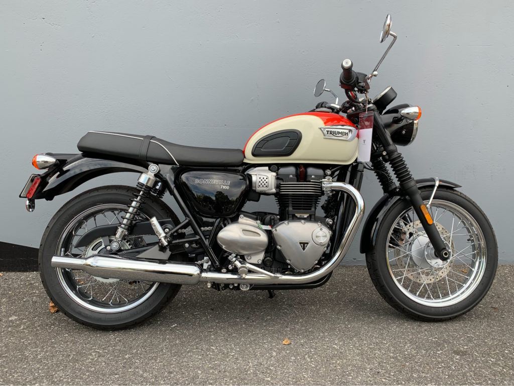 A Closer Look at the 2001 Triumph Bonneville