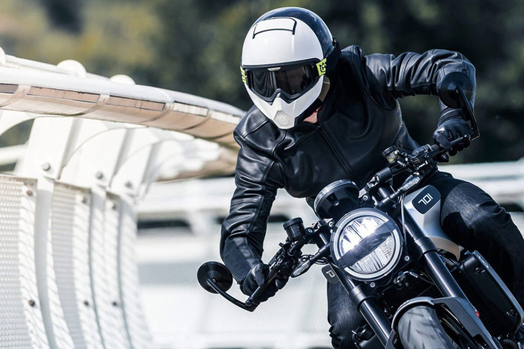 The Five Best Full Face Motorcycle Helmets Money Can Buy
