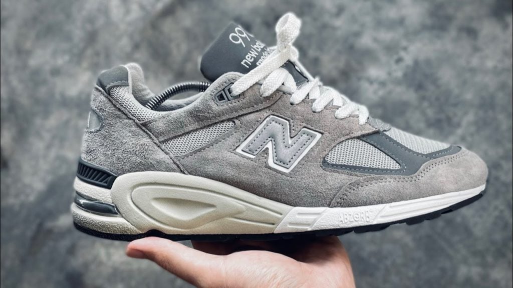 A Closer Look at The New Balance 990v2